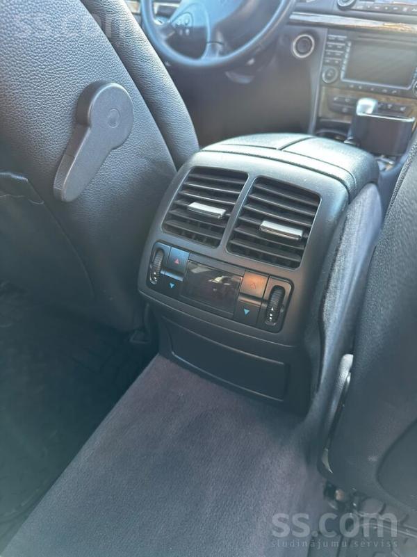Pelēks Mercedes-Benz E 280 2006 Tukums, ar dzinēja tilpumu 3.00 L un nobraukumu 403 tūkst. km par 4100 €, foto 9 vietnē AUTOMOTO.COM.LV