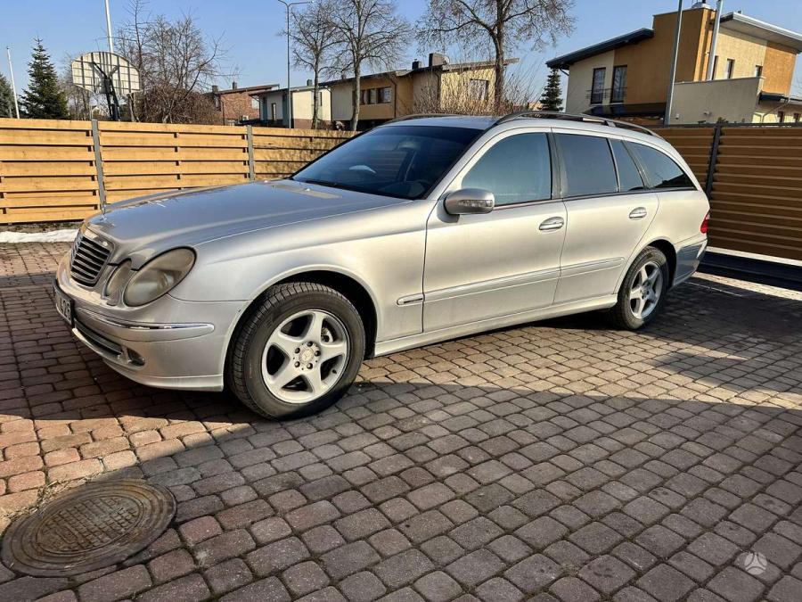 Pelēks Mercedes-Benz E 280 2006 Klaipėda, ar dzinēja tilpumu 2.99 L un nobraukumu 404 tūkst. km par 3150 €, foto 3 vietnē AUTOMOTO.COM.LV