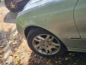 Pelēks Mercedes-Benz E 280 2006 Panevēža, ar dzinēja tilpumu 2.99 L un nobraukumu 295 tūkst. km par 1200 €, foto 4 vietnē AUTOMOTO.COM.LV