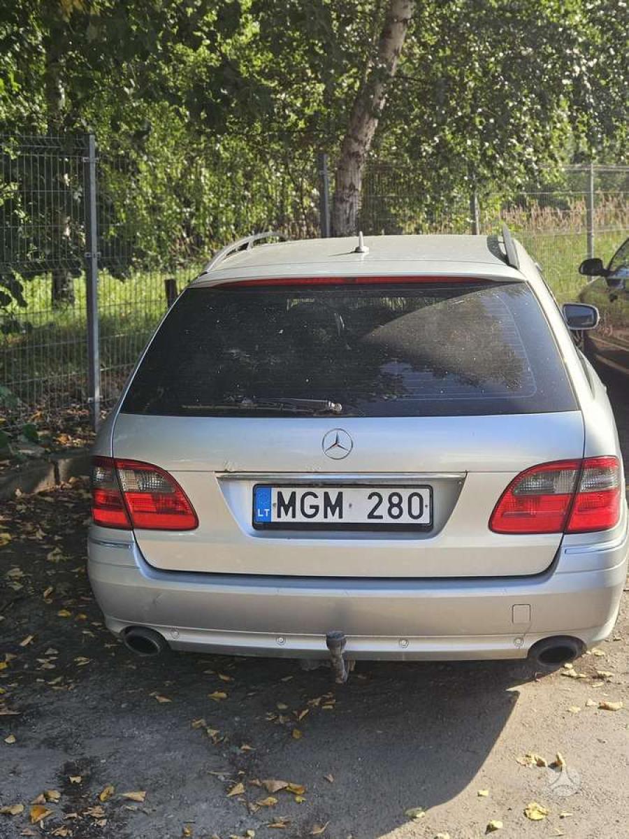 Pelēks Mercedes-Benz E 280 2006 Panevēža, ar dzinēja tilpumu 2.99 L un nobraukumu 295 tūkst. km par 1200 €, foto 28 vietnē AUTOMOTO.COM.LV