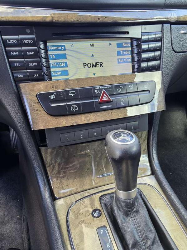 Pelēks Mercedes-Benz E 280 2006 Kauņa, ar dzinēja tilpumu 2.99 L un nobraukumu 364 tūkst. km par 3450 €, foto 11 vietnē AUTOMOTO.COM.LV