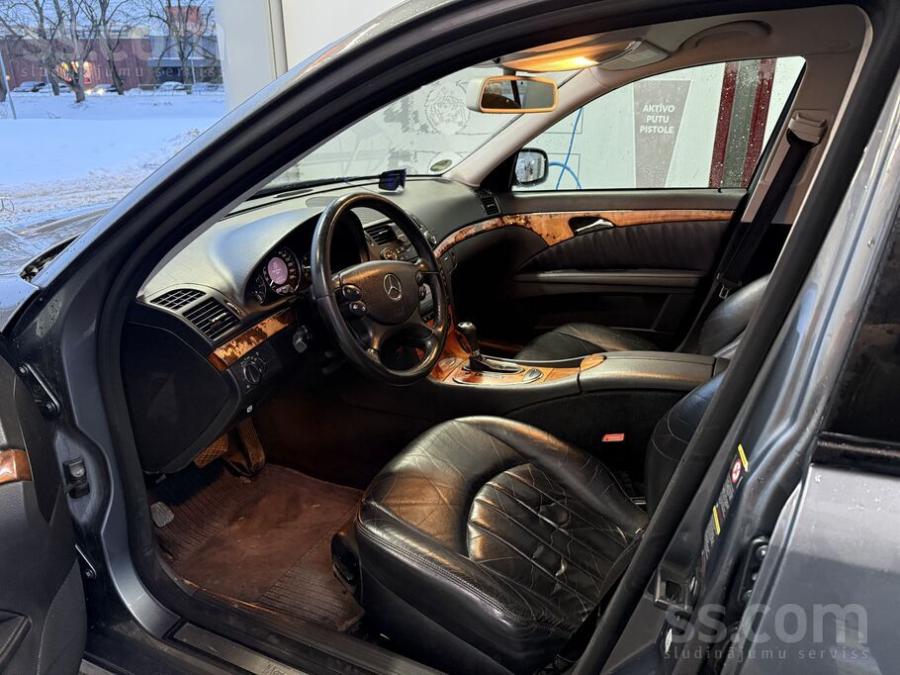 Pelēks Mercedes-Benz E 280 2007 Rīga, ar dzinēja tilpumu 3.00 L un nobraukumu 440 tūkst. km par 2000 €, foto 8 vietnē AUTOMOTO.COM.LV
