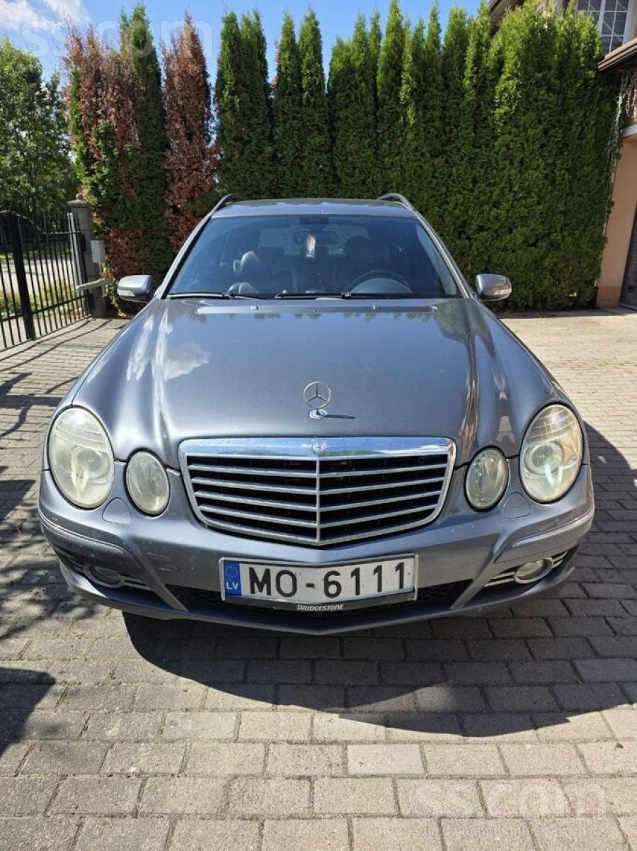 Grey Mercedes-Benz E 280 2007 in Riga, with an engine capacity of 3.00 L and mileage of 352 thousand km for 5950 €, photo 3 on AUTOMOTO.COM.LV