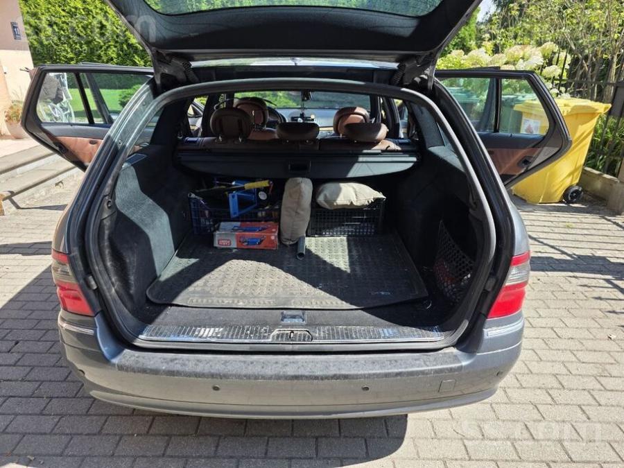Grey Mercedes-Benz E 280 2007 in Riga, with an engine capacity of 3.00 L and mileage of 352 thousand km for 5950 €, photo 8 on AUTOMOTO.COM.LV