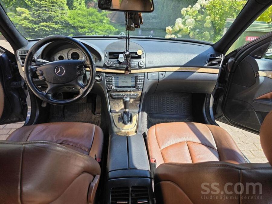 Grey Mercedes-Benz E 280 2007 in Riga, with an engine capacity of 3.00 L and mileage of 352 thousand km for 5950 €, photo 9 on AUTOMOTO.COM.LV