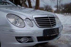 Серый Мерседес Е 280 2009 в Гробиня, объемом двигателя 3.00 л и пробегом 234 тыс. км за 5450 €, фото 13 на AUTOMOTO.COM.LV