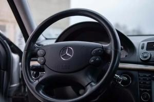 Серый Мерседес Е 280 2009 в Гробиня, объемом двигателя 3.00 л и пробегом 234 тыс. км за 5450 €, фото 21 на AUTOMOTO.COM.LV