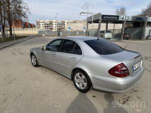 Mercedes-Benz E 280 2004 Rīga, ar dzinēja tilpumu 3.20 L un nobraukumu 320 tūkst. km par 4400 €, foto 4 vietnē AUTOMOTO.COM.LV