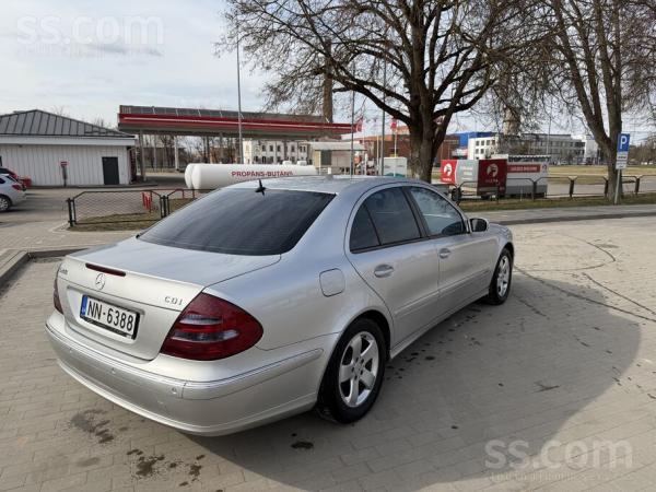 Mercedes-Benz E 280 2004 in Riga, with an engine capacity of 3.20 L and mileage of 320 thousand km for 4400 €, photo 4 on AUTOMOTO.COM.LV
