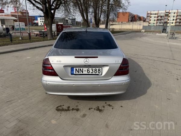 Mercedes-Benz E 280 2004 in Riga, with an engine capacity of 3.20 L and mileage of 320 thousand km for 4400 €, photo 5 on AUTOMOTO.COM.LV