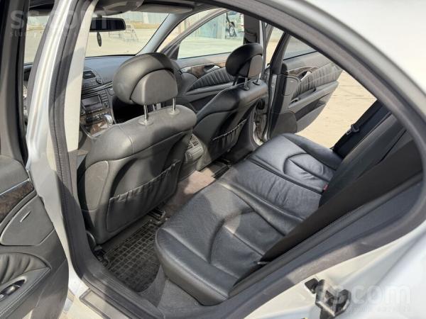 Mercedes-Benz E 280 2004 in Riga, with an engine capacity of 3.20 L and mileage of 320 thousand km for 4400 €, photo 9 on AUTOMOTO.COM.LV