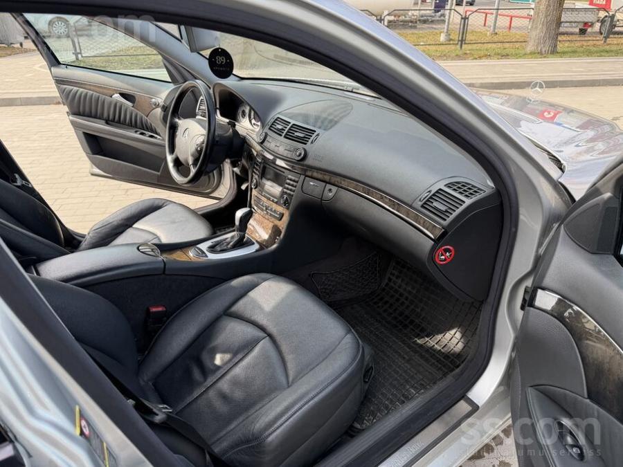 Mercedes-Benz E 280 2004 Rīga, ar dzinēja tilpumu 3.20 L un nobraukumu 320 tūkst. km par 4400 €, foto 11 vietnē AUTOMOTO.COM.LV