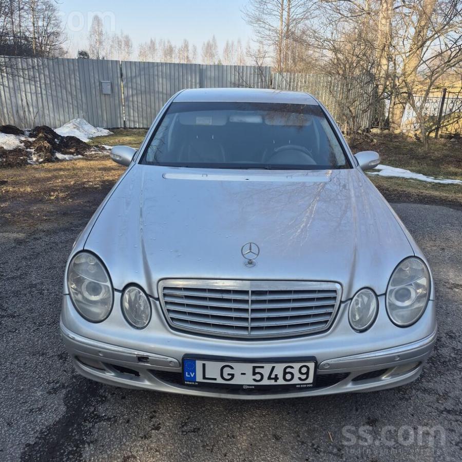Мерседес Е 280 2004 в Рига, объемом двигателя 3.20 л и пробегом 322 тыс. км за 2000 €, фото 3 на AUTOMOTO.COM.LV