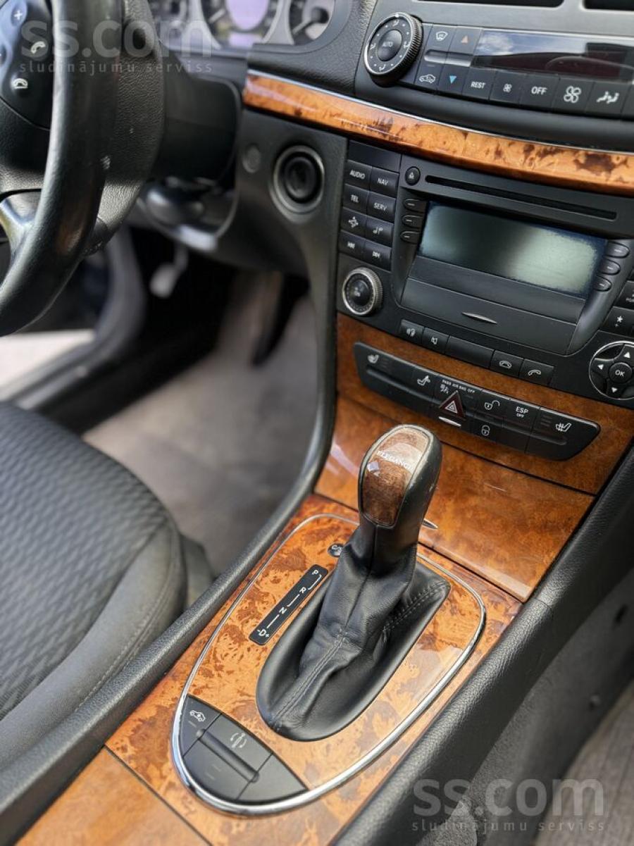 Mercedes-Benz E 280 2005 Jelgava, ar dzinēja tilpumu 3.00 L un nobraukumu 298 tūkst. km par 3500 €, foto 17 vietnē AUTOMOTO.COM.LV