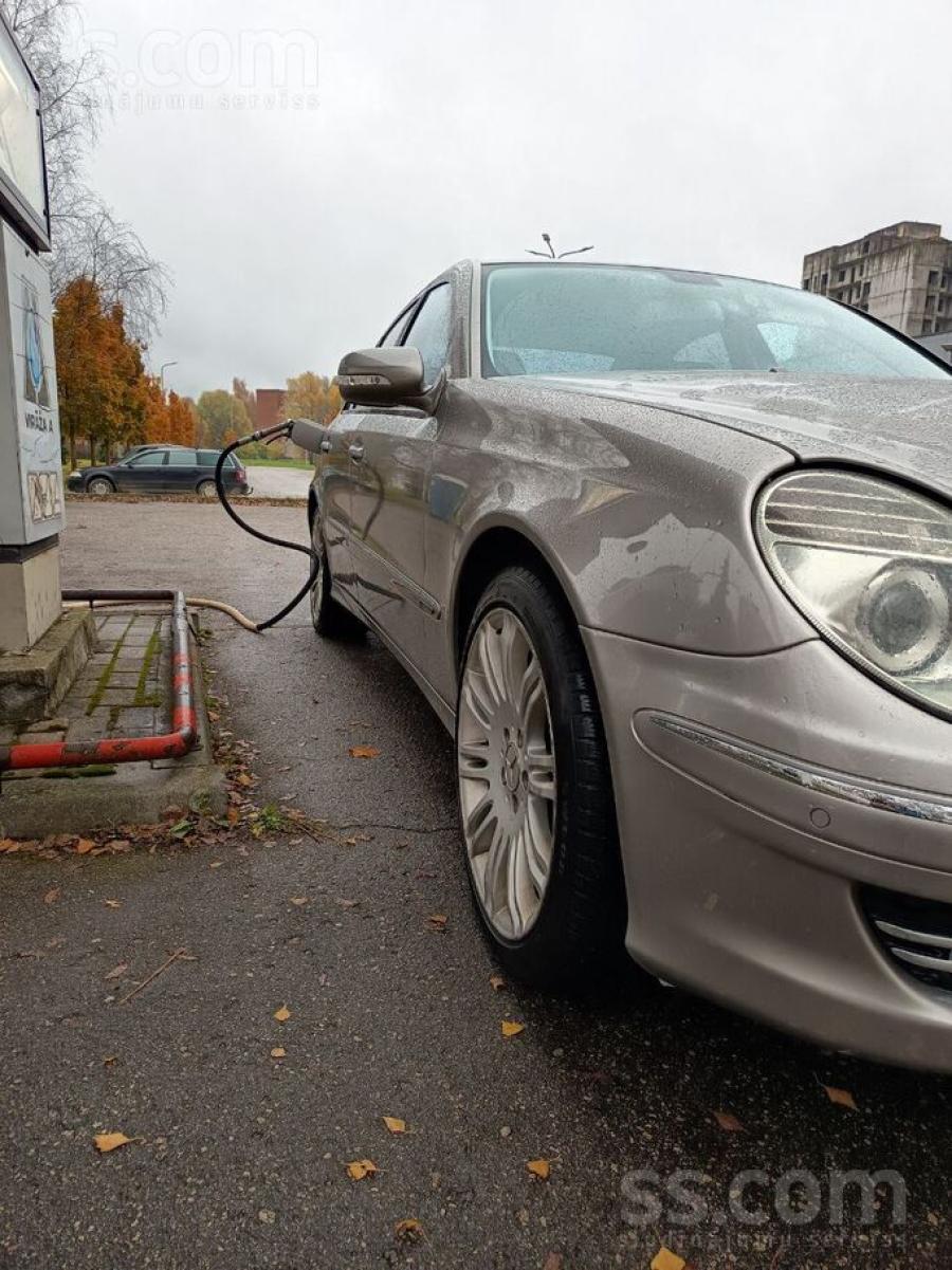 Мерседес Е 280 2007 в Елгава, объемом двигателя 3.00 л и пробегом 398 тыс. км за 4300 €, фото 3 на AUTOMOTO.COM.LV