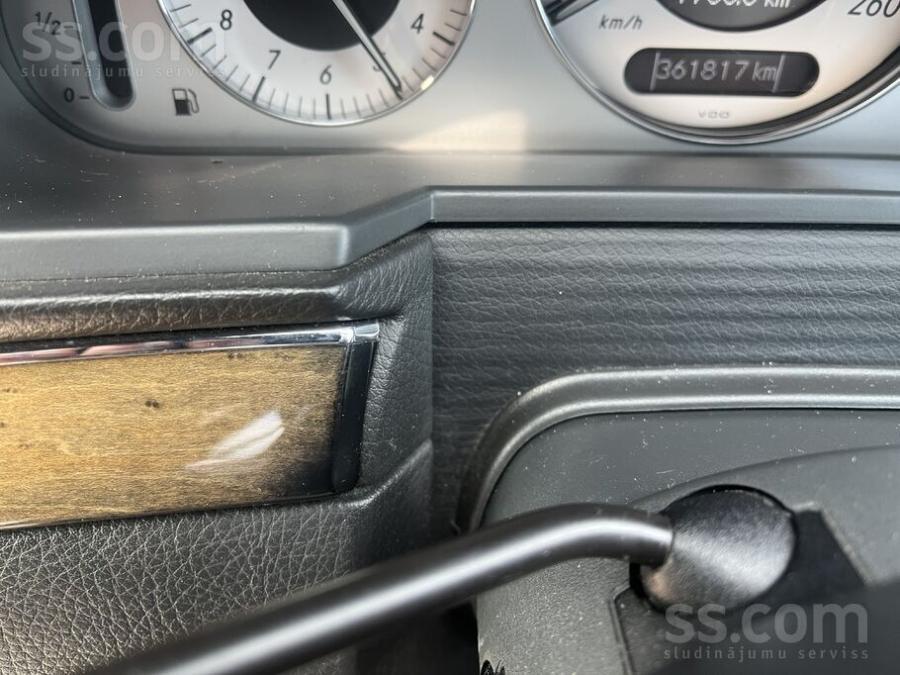 Mercedes-Benz E 280 2005 in Riga, with an engine capacity of 3.00 L and mileage of 362 thousand km for 2550 €, photo 8 on AUTOMOTO.COM.LV