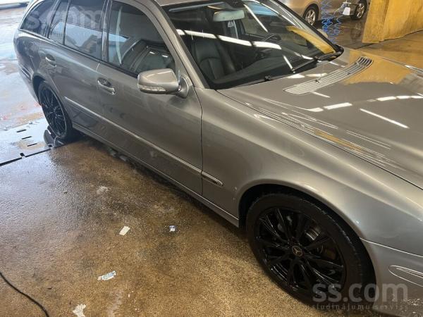 Mercedes-Benz E 280 2009 in Liepaja, with an engine capacity of 3.00 L and mileage of 195 thousand km for 6250 €, photo 3 on AUTOMOTO.COM.LV