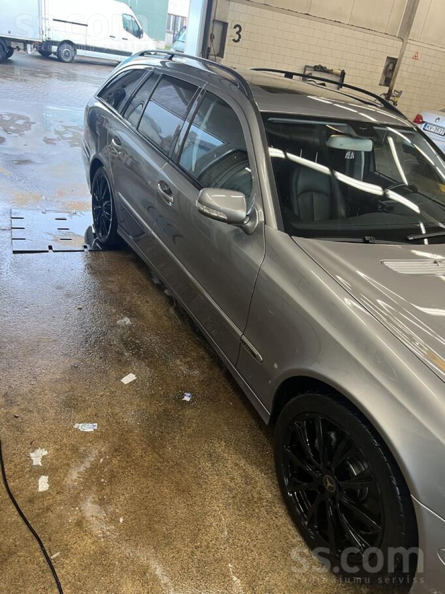 Mercedes-Benz E 280 2009 in Liepaja, with an engine capacity of 3.00 L and mileage of 196 thousand km for 6500 €, photo 3 on AUTOMOTO.COM.LV