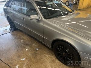 Mercedes-Benz E 280 2009 in Liepaja, with an engine capacity of 3.00 L and mileage of 196 thousand km for 6500 €, photo 4 on AUTOMOTO.COM.LV