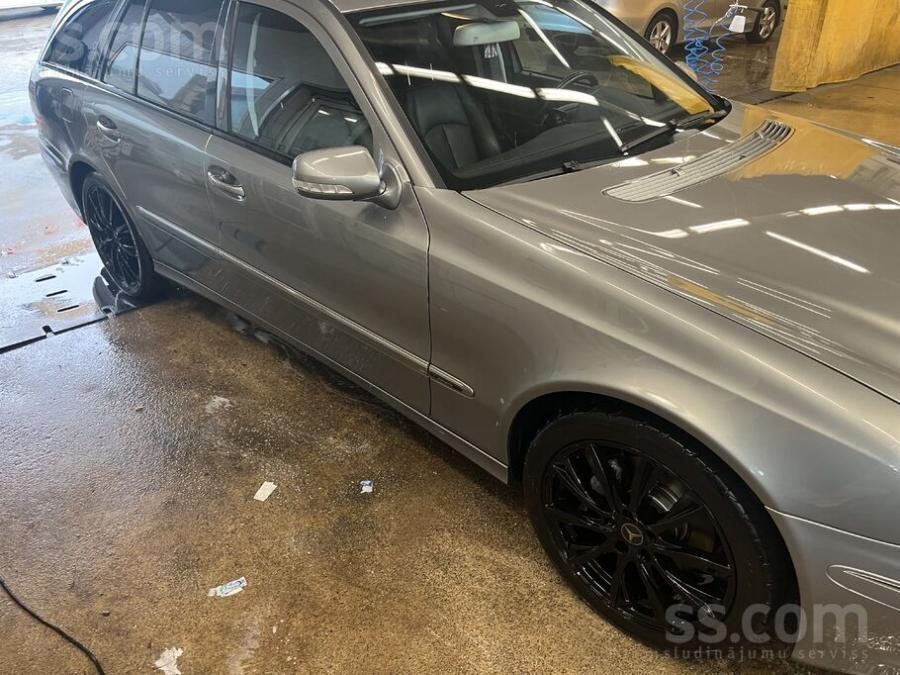 Mercedes-Benz E 280 2009 in Liepaja, with an engine capacity of 3.00 L and mileage of 196 thousand km for 6500 €, photo 4 on AUTOMOTO.COM.LV