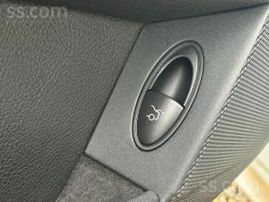 Balts Mercedes-Benz E 280 2008 Kuldīga, ar dzinēja tilpumu 3.00 L un nobraukumu 466 tūkst. km par 4490 €, foto 26 vietnē AUTOMOTO.COM.LV