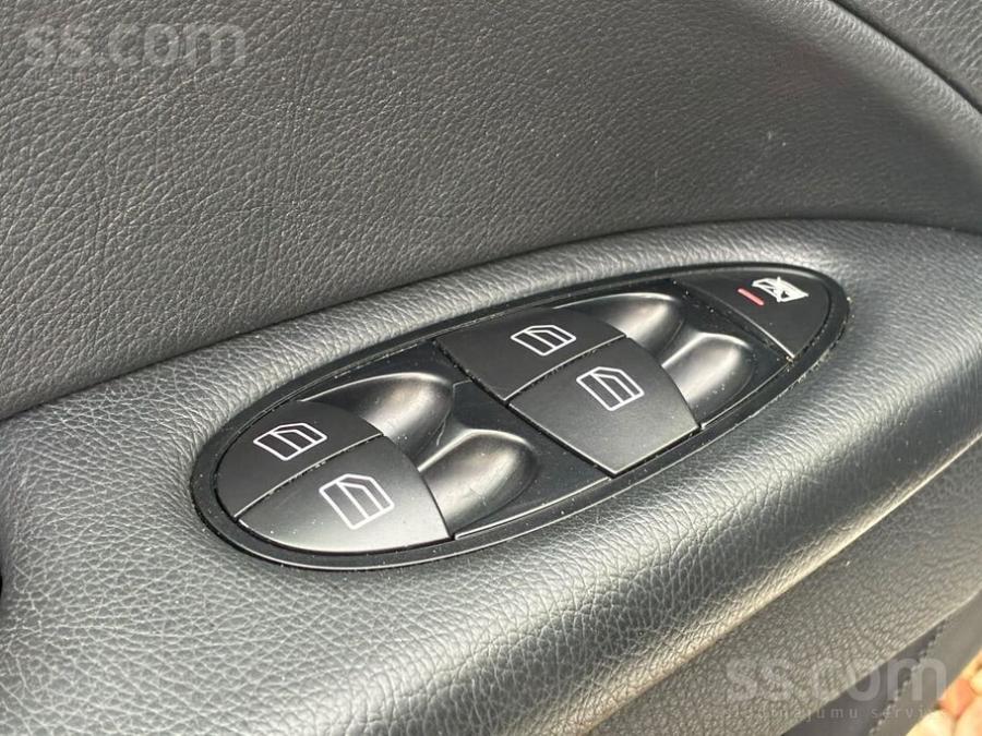Balts Mercedes-Benz E 280 2008 Kuldīga, ar dzinēja tilpumu 3.00 L un nobraukumu 466 tūkst. km par 4490 €, foto 27 vietnē AUTOMOTO.COM.LV