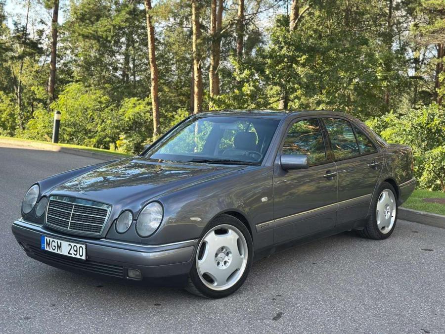 Pelēks Mercedes-Benz e-290 1997 Nemenčinė, ar dzinēja tilpumu 2.87 L un nobraukumu 318 tūkst. km par 4300 €, foto 1 vietnē AUTOMOTO.COM.LV