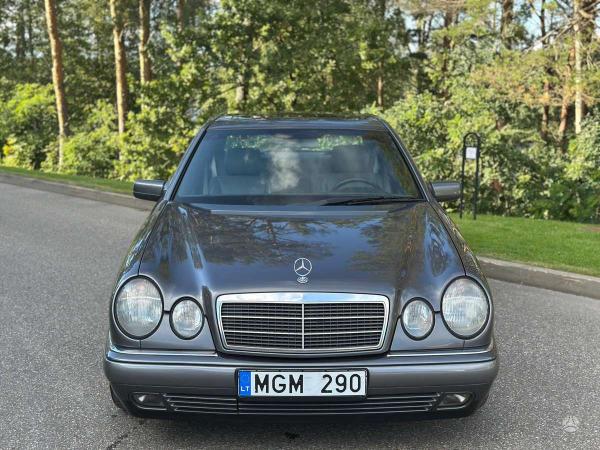 Pelēks Mercedes-Benz e-290 1997 Nemenčinė, ar dzinēja tilpumu 2.87 L un nobraukumu 318 tūkst. km par 4300 €, foto 4 vietnē AUTOMOTO.COM.LV