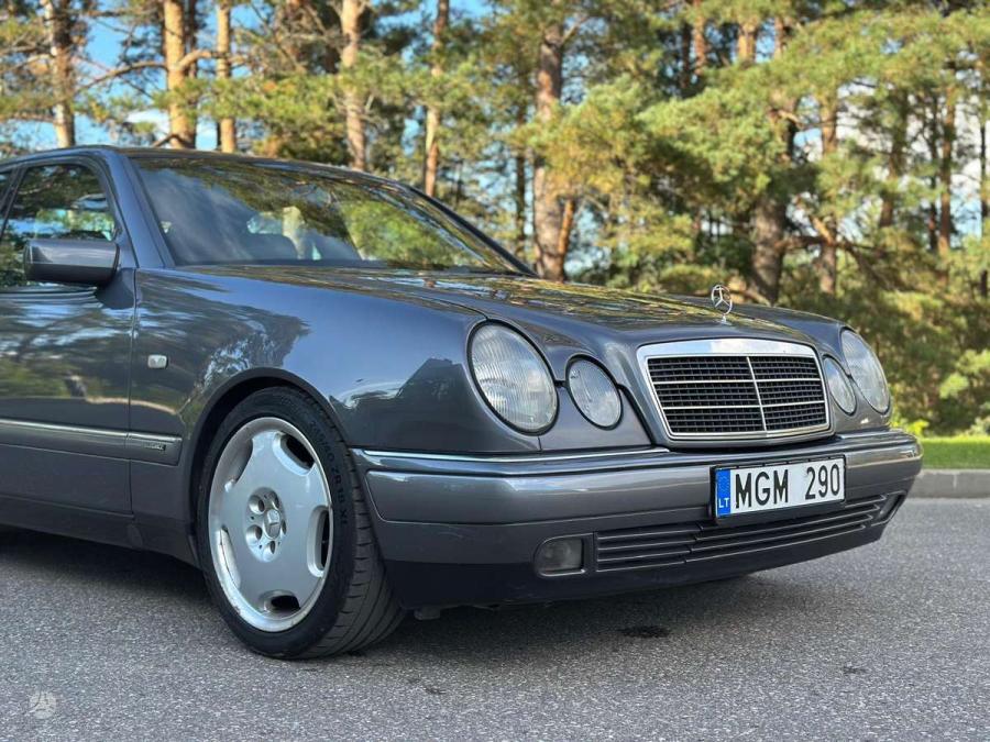 Pelēks Mercedes-Benz e-290 1997 Nemenčinė, ar dzinēja tilpumu 2.87 L un nobraukumu 318 tūkst. km par 4300 €, foto 9 vietnē AUTOMOTO.COM.LV