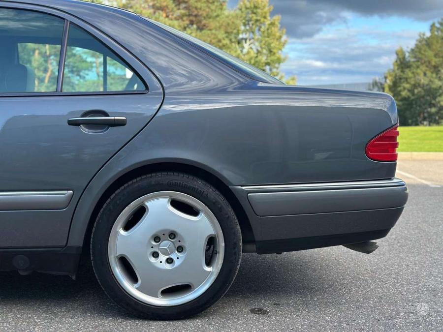 Pelēks Mercedes-Benz e-290 1997 Nemenčinė, ar dzinēja tilpumu 2.87 L un nobraukumu 318 tūkst. km par 4300 €, foto 13 vietnē AUTOMOTO.COM.LV