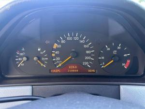 Pelēks Mercedes-Benz e-290 1997 Nemenčinė, ar dzinēja tilpumu 2.87 L un nobraukumu 318 tūkst. km par 4300 €, foto 28 vietnē AUTOMOTO.COM.LV