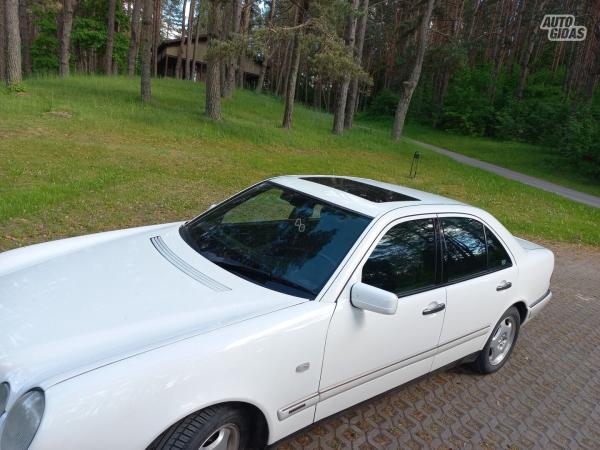Balts Mercedes-Benz e-290 1996 Molėtai, ar dzinēja tilpumu 2.90 L un nobraukumu 325 tūkst. km par 3650 €, foto 7 vietnē AUTOMOTO.COM.LV