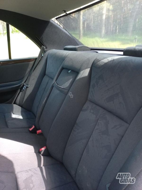 Balts Mercedes-Benz e-290 1996 Molėtai, ar dzinēja tilpumu 2.90 L un nobraukumu 325 tūkst. km par 3650 €, foto 10 vietnē AUTOMOTO.COM.LV