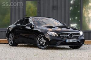 Black Mercedes-Benz E 300 2020 in Riga, with an engine capacity of 2.00 L and mileage of 149 thousand km for 32900 €, photo 3 on AUTOMOTO.COM.LV