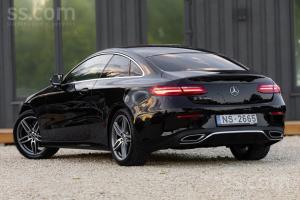 Black Mercedes-Benz E 300 2020 in Riga, with an engine capacity of 2.00 L and mileage of 149 thousand km for 32900 €, photo 6 on AUTOMOTO.COM.LV