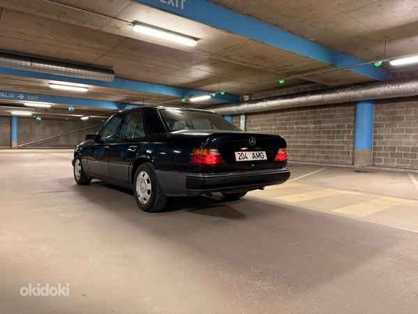 Melns Mercedes-Benz E 300 1991 Tallina, ar dzinēja tilpumu 3.00 L un nobraukumu 285 tūkst. km par 6600 €, foto 7 vietnē AUTOMOTO.COM.LV
