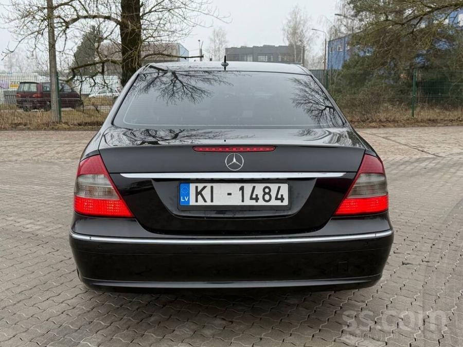 Melns Mercedes-Benz E 300 2008 Rīga, ar dzinēja tilpumu 3.00 L un nobraukumu 0 tūkst. km par 5250 €, foto 13 vietnē AUTOMOTO.COM.LV
