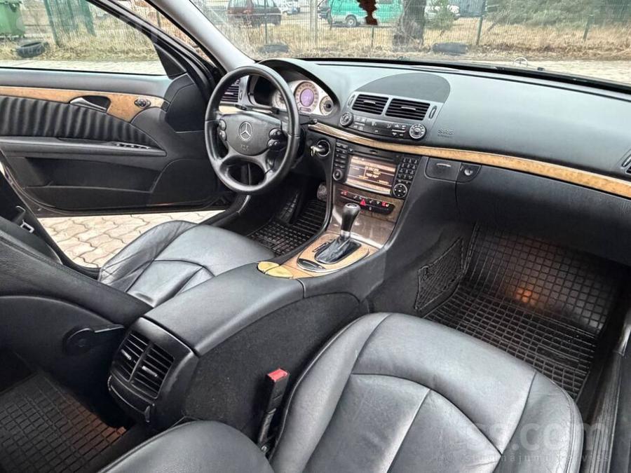 Melns Mercedes-Benz E 300 2008 Rīga, ar dzinēja tilpumu 3.00 L un nobraukumu 0 tūkst. km par 5250 €, foto 24 vietnē AUTOMOTO.COM.LV