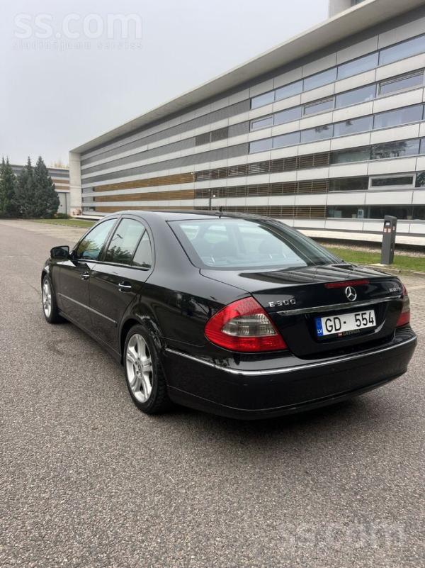 Melns Mercedes-Benz E 300 2009 Jūrmala, ar dzinēja tilpumu 3.00 L un nobraukumu 372 tūkst. km par 4995 €, foto 4 vietnē AUTOMOTO.COM.LV