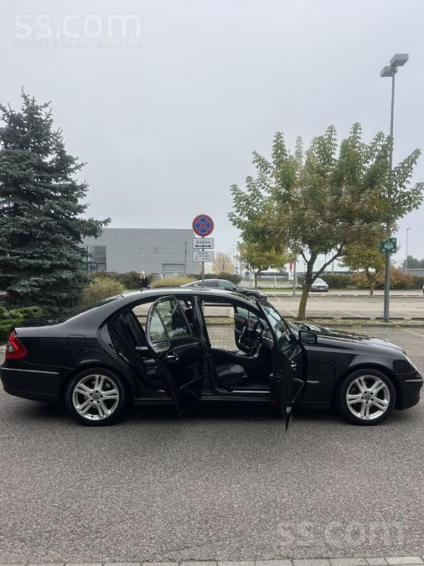 Melns Mercedes-Benz E 300 2009 Jūrmala, ar dzinēja tilpumu 3.00 L un nobraukumu 372 tūkst. km par 4995 €, foto 8 vietnē AUTOMOTO.COM.LV
