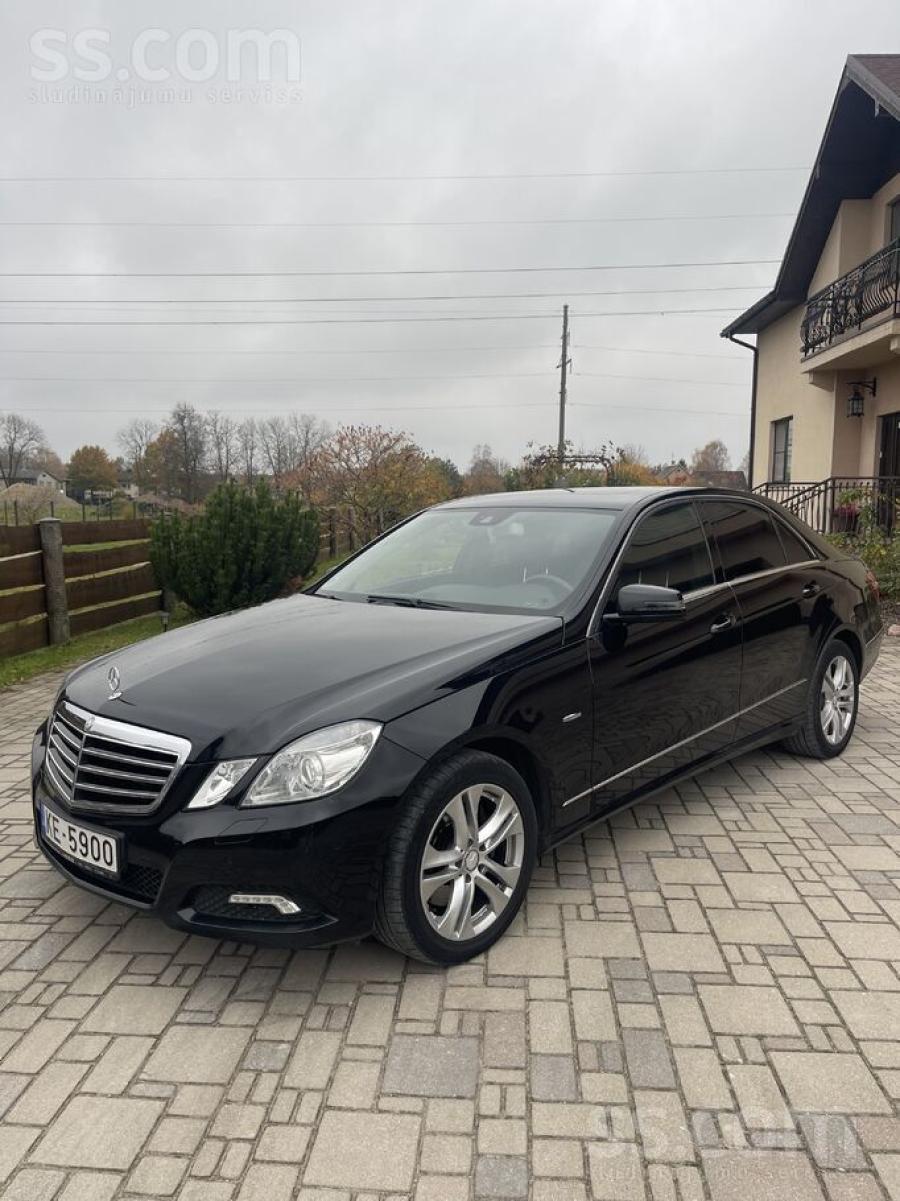 Melns Mercedes-Benz E 300 2010 Jelgava, ar dzinēja tilpumu 3.00 L un nobraukumu 293 tūkst. km par 6300 €, foto 4 vietnē AUTOMOTO.COM.LV