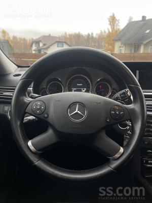 Melns Mercedes-Benz E 300 2010 Jelgava, ar dzinēja tilpumu 3.00 L un nobraukumu 293 tūkst. km par 6300 €, foto 7 vietnē AUTOMOTO.COM.LV