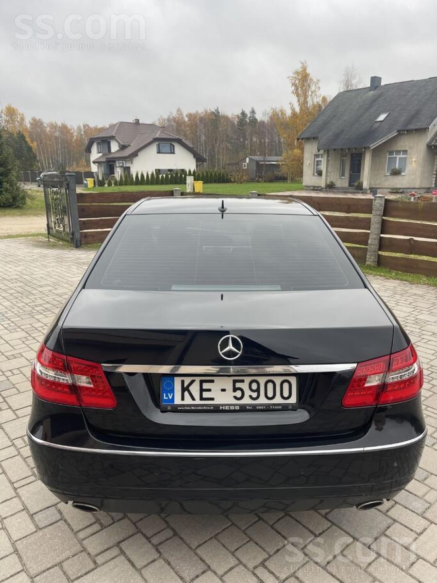 Melns Mercedes-Benz E 300 2010 Jelgava, ar dzinēja tilpumu 3.00 L un nobraukumu 293 tūkst. km par 6300 €, foto 8 vietnē AUTOMOTO.COM.LV