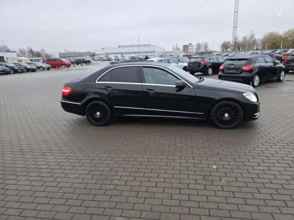 Black Mercedes-Benz E 300 2012 in Marijampole, with an engine capacity of 3.00 L and mileage of 360 thousand km for 7500 €, photo 7 on AUTOMOTO.COM.LV