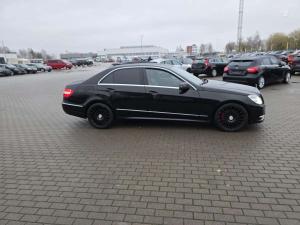 Melns Mercedes-Benz E 300 2012 Marijampole, ar dzinēja tilpumu 3.00 L un nobraukumu 360 tūkst. km par 7500 €, foto 7 vietnē AUTOMOTO.COM.LV