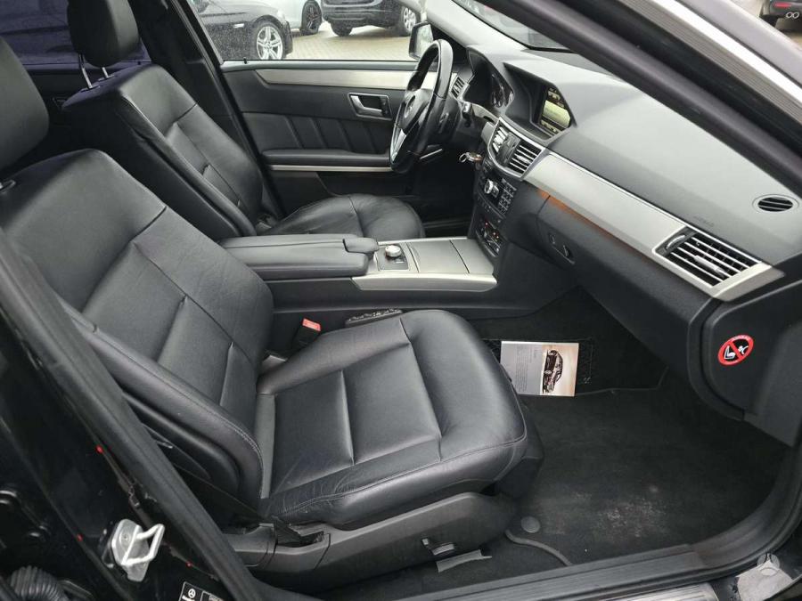 Melns Mercedes-Benz E 300 2012 Marijampole, ar dzinēja tilpumu 3.00 L un nobraukumu 360 tūkst. km par 7500 €, foto 12 vietnē AUTOMOTO.COM.LV