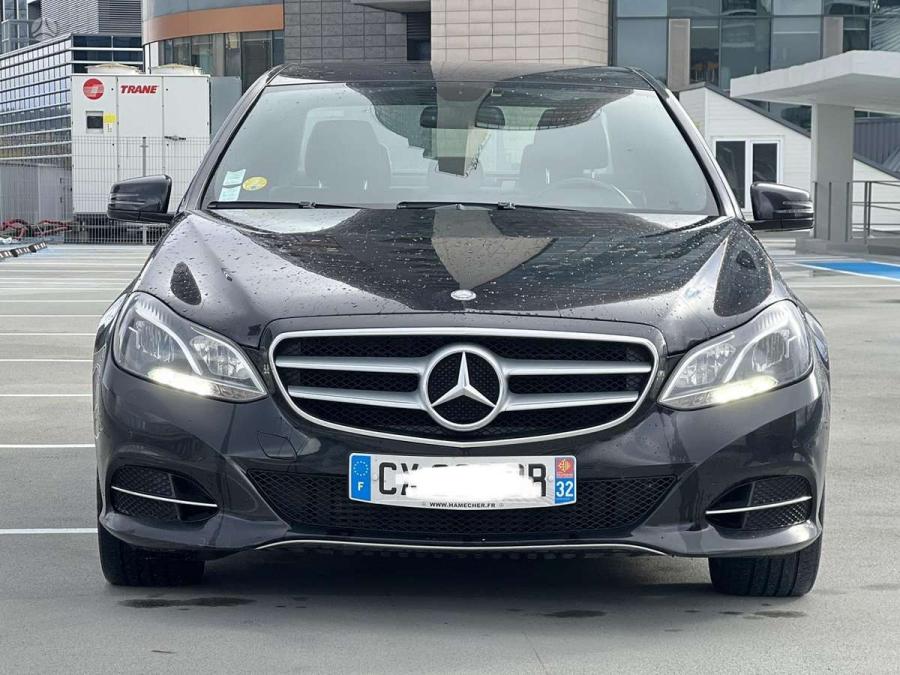 Black Mercedes-Benz E 300 2013 in Vilnius, with an engine capacity of 2.14 L and mileage of 240 thousand km for 6700 €, photo 1 on AUTOMOTO.COM.LV