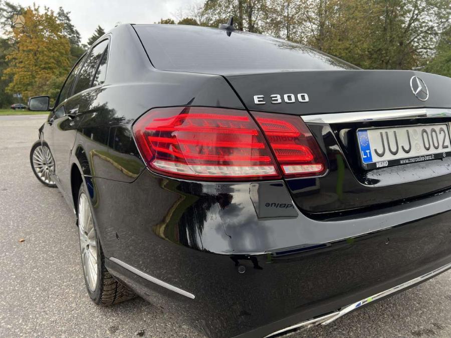 Melns Mercedes-Benz E 300 2013 Viļņa, ar dzinēja tilpumu 2.10 L un nobraukumu 300 tūkst. km par 9500 €, foto 8 vietnē AUTOMOTO.COM.LV