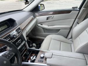 Melns Mercedes-Benz E 300 2013 Viļņa, ar dzinēja tilpumu 2.10 L un nobraukumu 300 tūkst. km par 9500 €, foto 10 vietnē AUTOMOTO.COM.LV