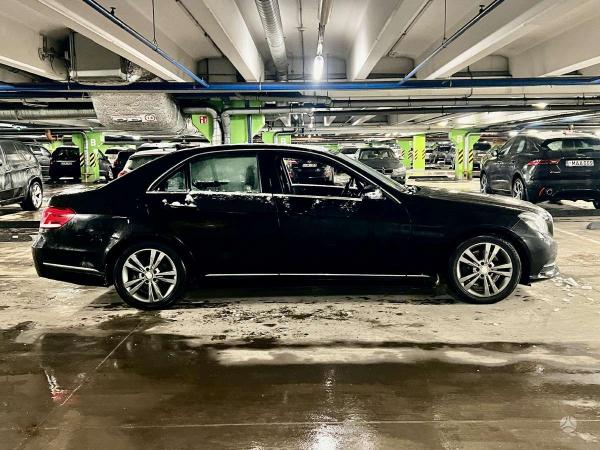 Melns Mercedes-Benz E 300 2013 Viļņa, ar dzinēja tilpumu 0.00 L un nobraukumu 245 tūkst. km par 7700 €, foto 5 vietnē AUTOMOTO.COM.LV